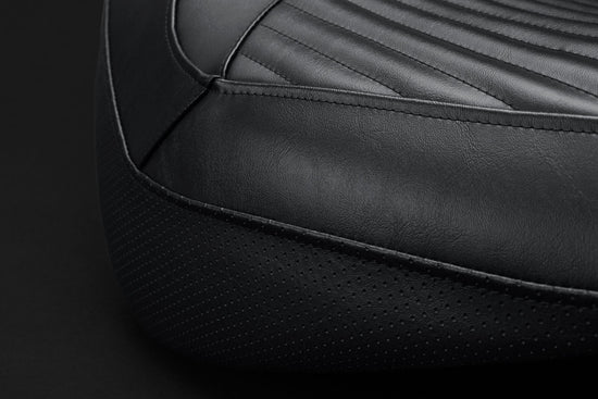 04 Honda Valkyrie Rune Rider Seat Cover (Sport Classic) – Luimoto